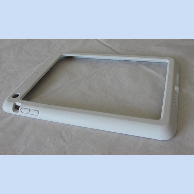 SKD-61 Single Shot Injection Molding Services For Soft Touch TPE iPhone Case